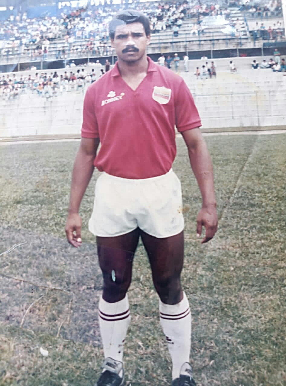 Wilmer Segovia El Caballero de La Vinotinto, Caracas y Minerven ...